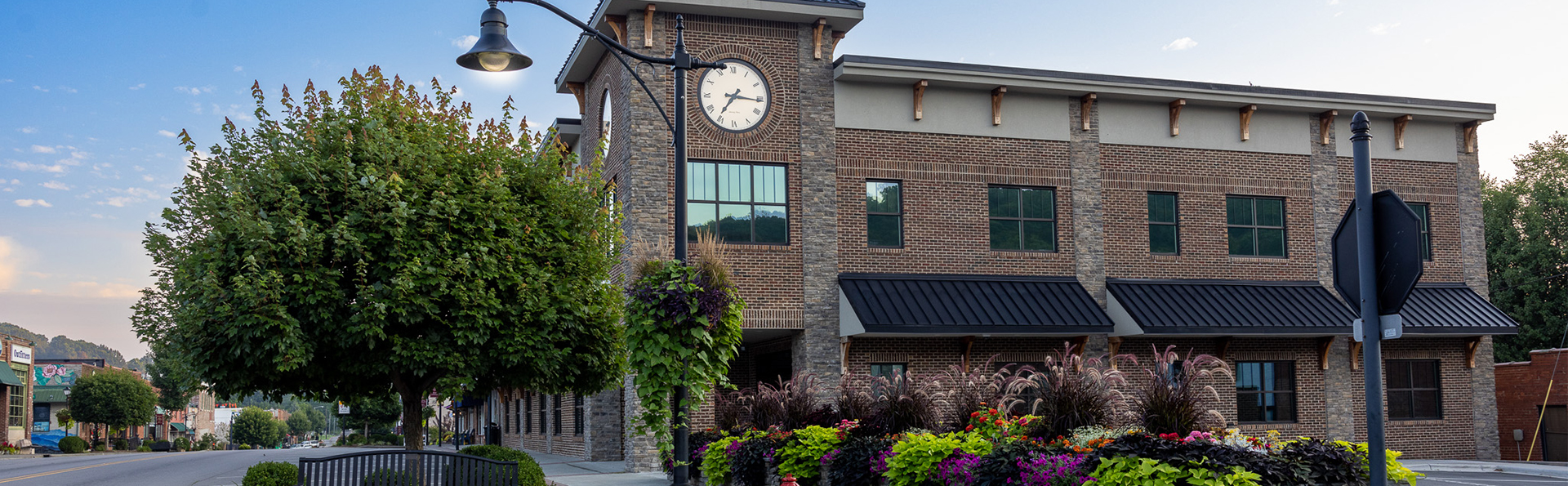 Community Banking for NW North Carolina | LifeStore Bank